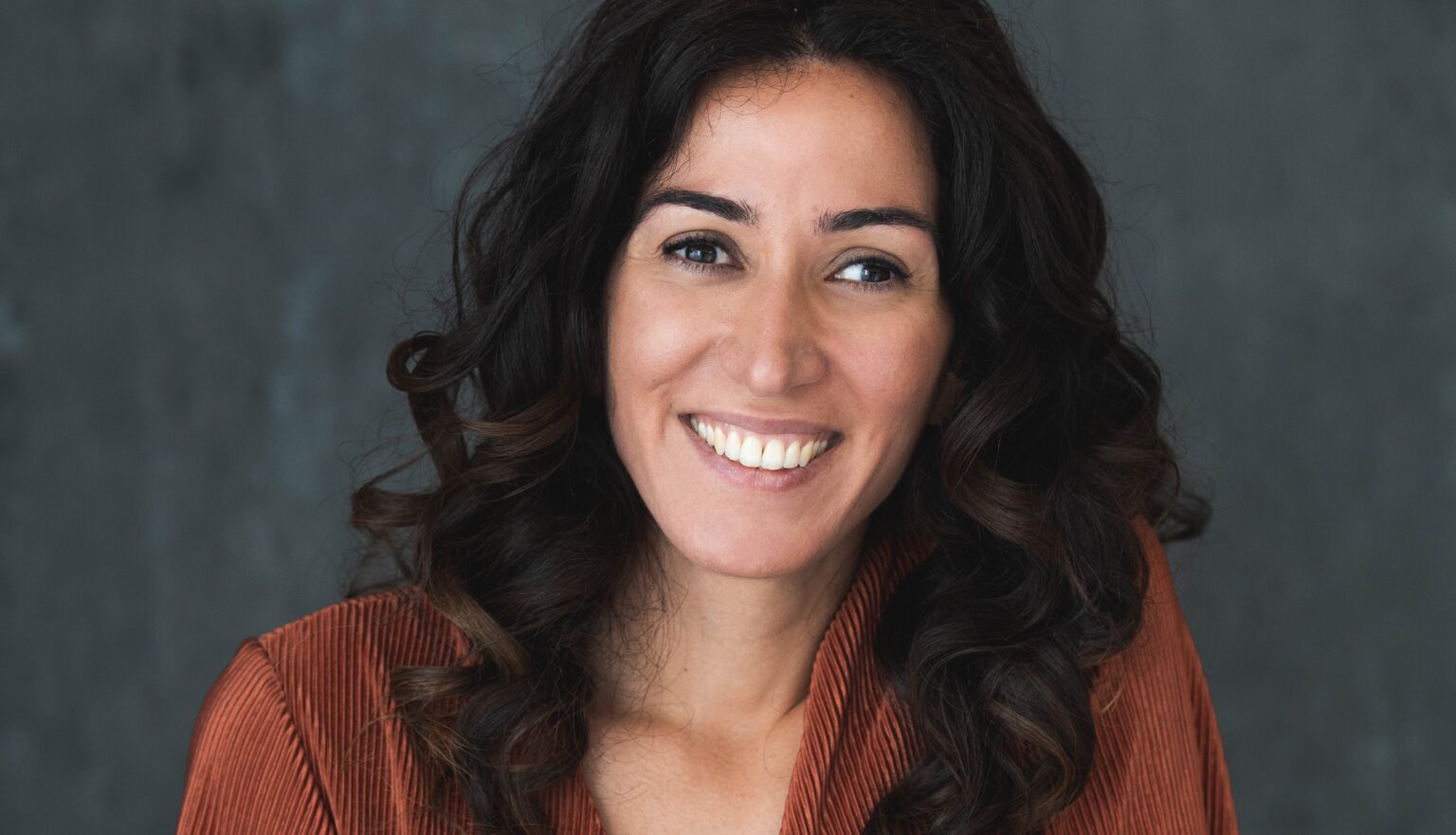 Aysegül Karaca: ‘Nederlandse verjaardagen zijn heel leerzaam’