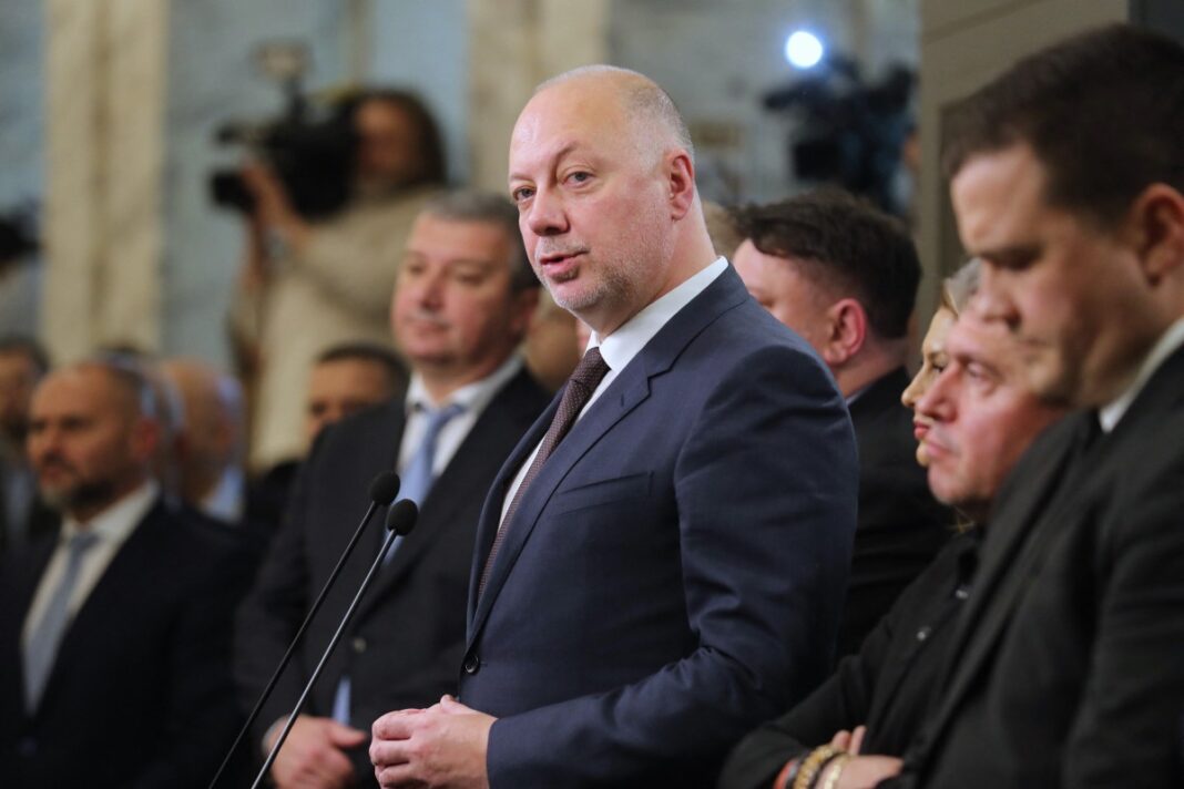 Bulgaarse regering stapt op na dagenlange protesten tegen corruptie ...